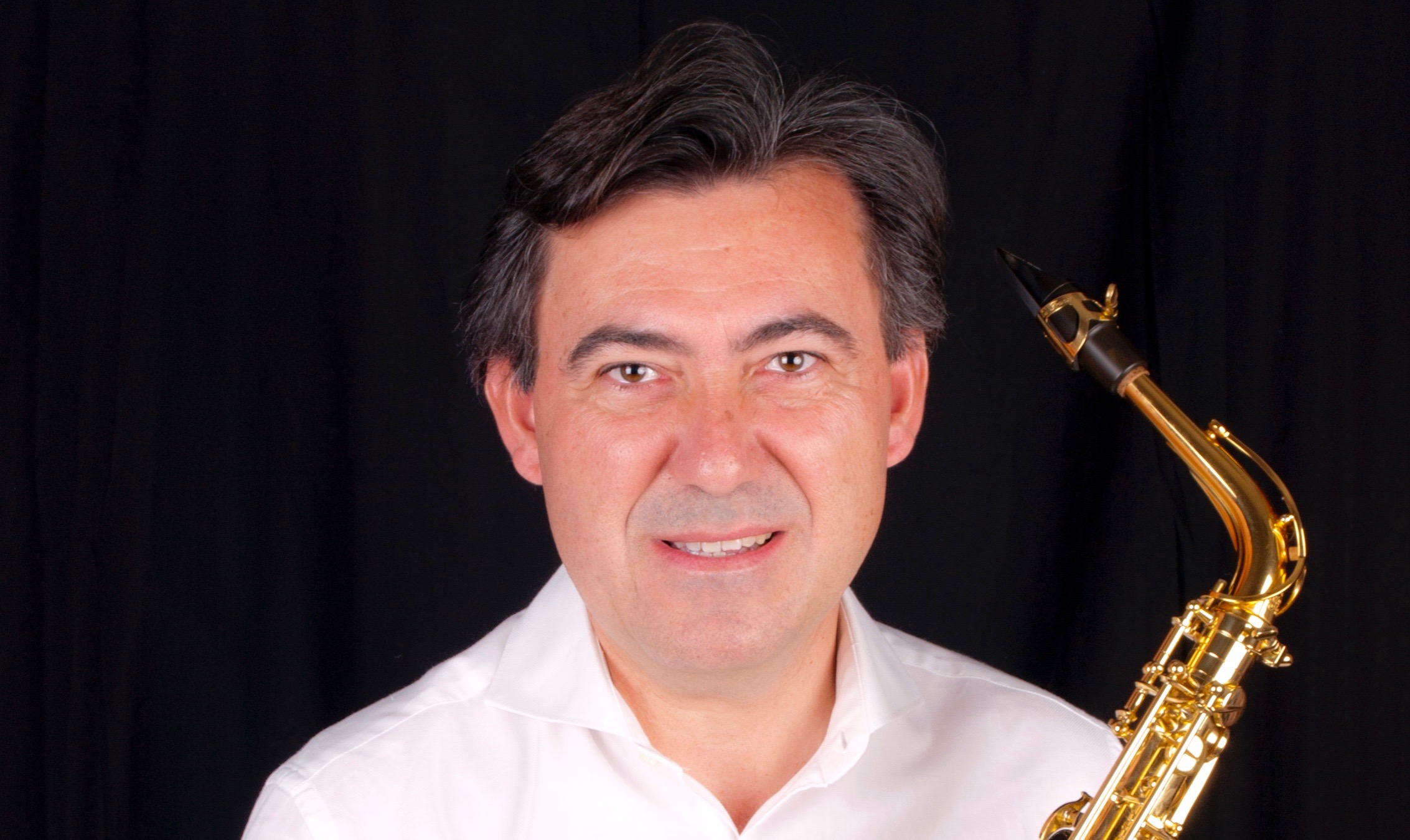 SaxRules.com Vicente Toldos